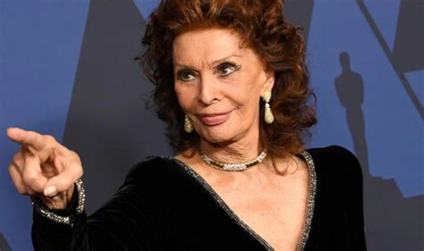 Даже в 90 лет она воплощение женственности Сын Софи Лорен поделился