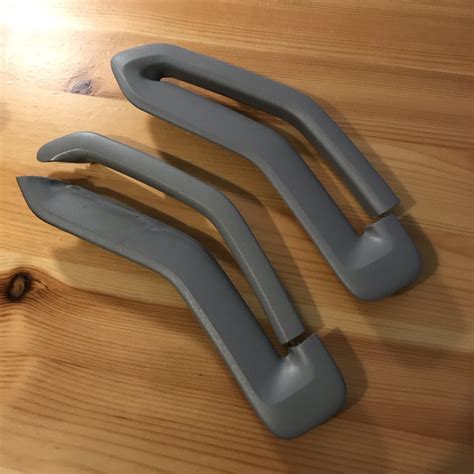 Накладки защитные на двери авто противоударные черн карбон Airline — Nissan Versa 1 8 л