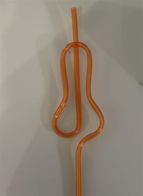 This Silly Straw R Theyknew