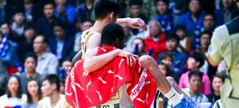 李春江：胡金秋太拼導致體能透支 每日頭條