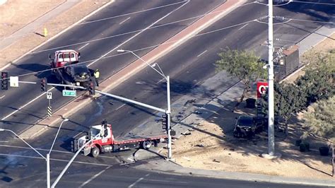 Glendale Crash Sends 4 To The Hospital