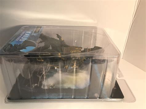 Neca Pacific Rim Kaiju Trespasser Action Figure Huge 9 Monster