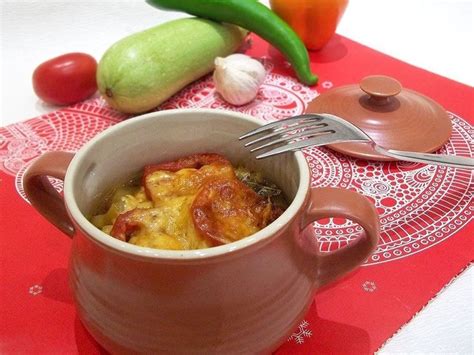 Великолепное мясо с овощами и сыром приготовленное в горшочках Кулинария Идеи для блюд Еда