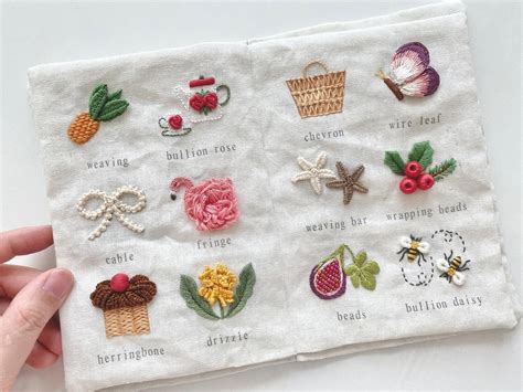플래티작업실 프랑스자수 프랑스자수 스티치북 ️ 수업 및 패키지 구입은 프로필 링크를 클릭해주세요 프랑스자수 자수 입체자수 스티치북 플래티작업실