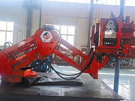 中 칭다오에 7000m 심해 탐사 로봇 등장 로봇신문사