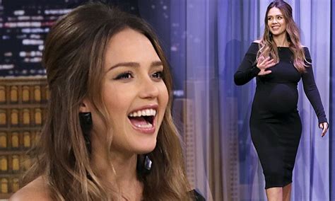 Jessica Alba Reveals Cashs Name Choice For First Son Daily Mail Online
