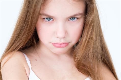 Tween Girl Face Photos Download Free High Quality Pictures Freepik