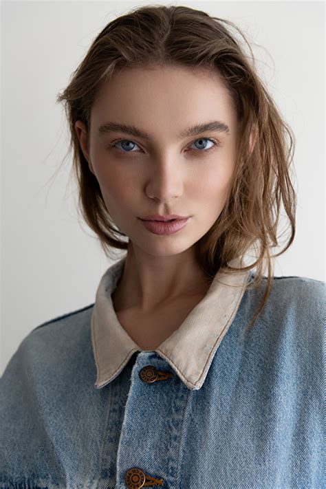 Aubrey White Day Select Chicago Select Model Management