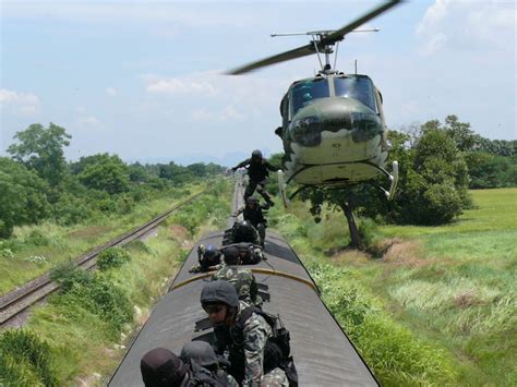 ภาพถ่ายด้านยุทธการที่ได้รับรางวัล ปี 2554 กองทัพบก