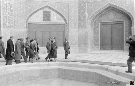 در سفر ملکه الیزابت به تهران چه گذشت؟ مؤسسه مطالعات و پژوهش‌های سیاسی