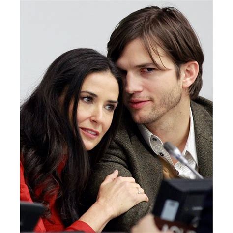 Аштън проговори за Деми Мур Не общувам с нея