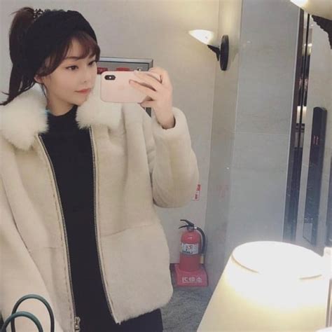 아까 약속 막 나올땐 이렇게 이뻤는데 😭 눈오고 그래서 급 지침 오늘 개인방송 켤 수 있으까 힘을