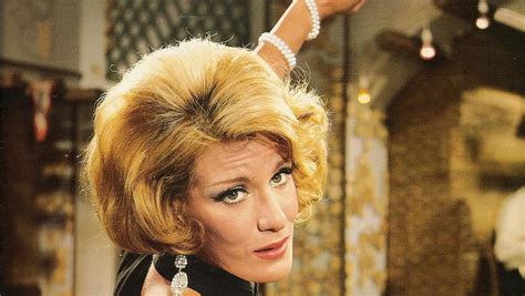 Μαίρη Χρονοπούλου Το τελευταίο πάρτι με κρασιά και γαρίδες Zappit