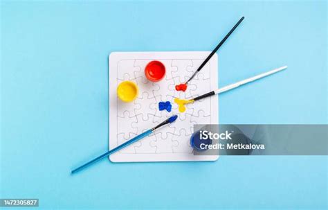 세계 자폐증 인식의 날 카드 파란색 배경에 다채로운 퍼즐 자폐증에 대한 스톡 사진 및 기타 이미지 자폐증 파란색 4월