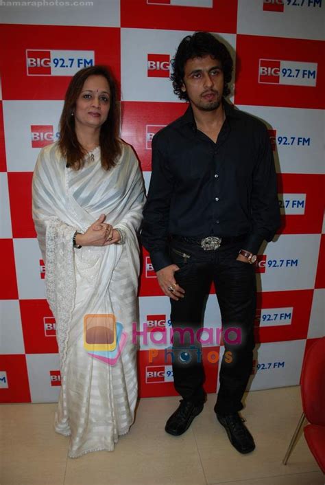 Sonu Nigam And Smita Thackeray Launch World Aids Day Theme Of Sirf Ek