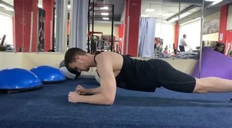 Как накачать Пресс за 5 минут обзор тренировки Игоря Войтенко Смотреть онлайн в поиске