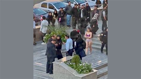 Cosa Si Sa Della Ragazza Iraniana Che Si è Spogliata In Pubblico