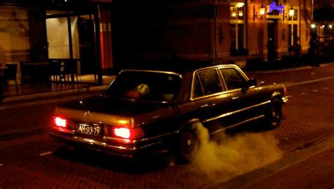 Watch This 72 Mercedes Do A Burnout In The Street Mbworld
