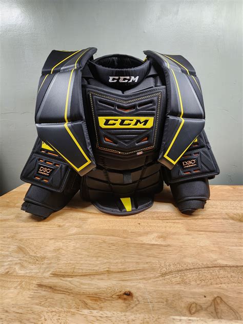 Used Medium Ccm Premier Pro Goalie Chest Protector Sidelineswap