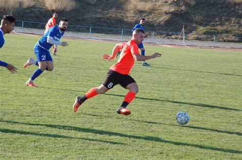 Вихър разби с 4 1 Дунав в Лом Спорт