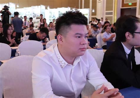 设计创新 企业基石科源集团庄宝鑫总裁荣获2017 2018年度深圳室内设计年度人物称号 深圳市科源建设集团股份有限公司