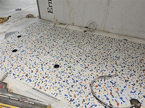 아모레화장품 매장 인테리어용 패턴타일 제작