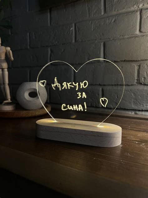 Нічник планер у формі серця — ціна 580 грн у каталозі Статуетки Купити