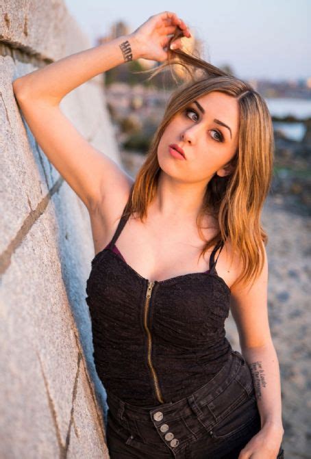Chrissy Marie Famousfix