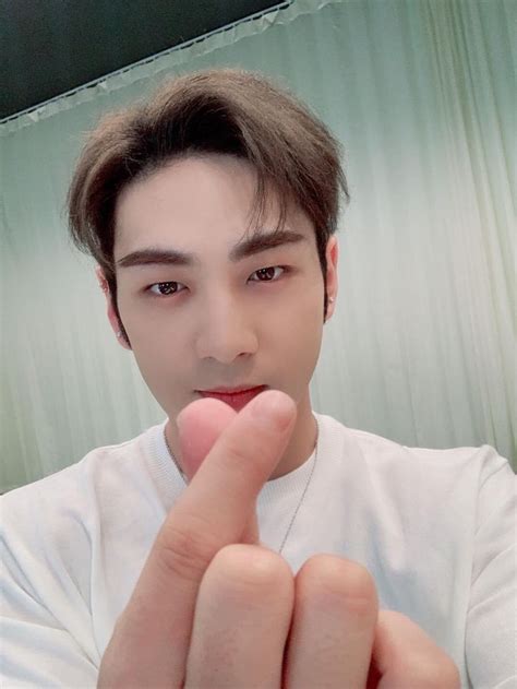 Nuest Baekho 🐯 Kpop Steven