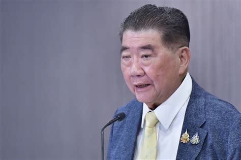 รองนายกรัฐมนตรีและรัฐมนตรีว่าการกระทรวงมหาดไทย นายภูมิธรรม เวชยชัย รักษาราชการแทนนายกรัฐมนตรี