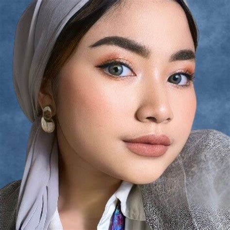 Sylvi Sylviaries Threads Say More