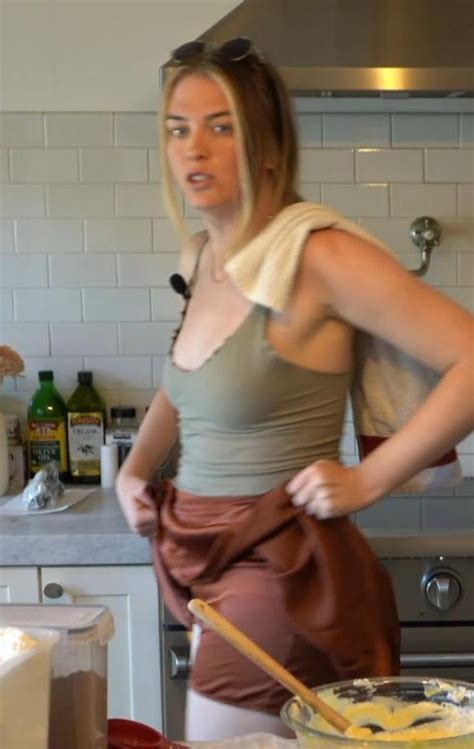 Twitch QTCinderella Nude Photo The Fappening Leaked Photos