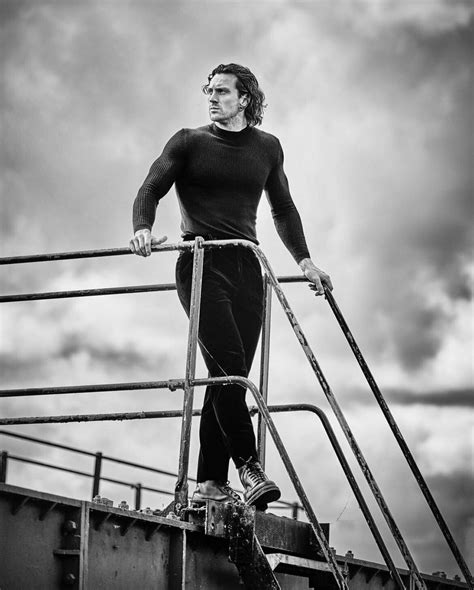 Фото Аарон Тейлор Джонсон 1990 3938938