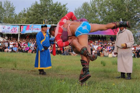 “Дэлхийн Монголчуудын наадам” ын үндэсний бөхийн барилдааны бүртгэл үргэлжилж байна