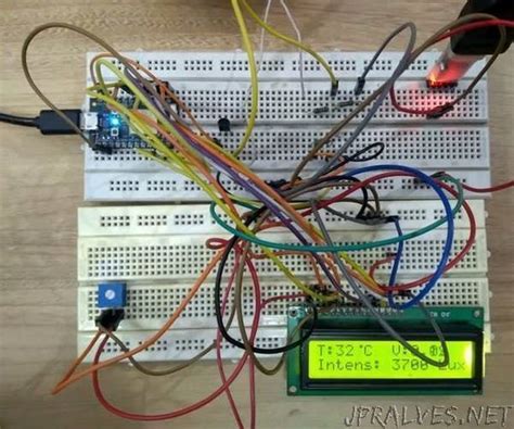 solar panel monitoring using particle photon