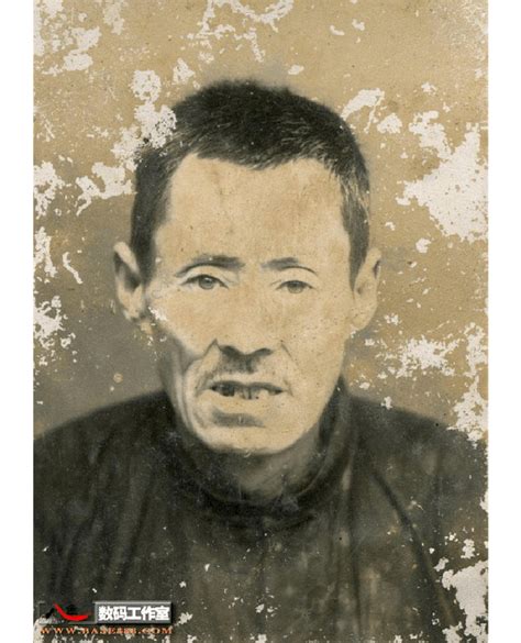如何用PS加深工具修复损坏老照片