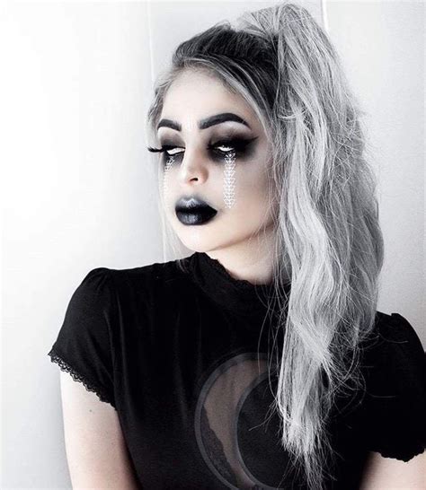 Pin On Halloween Amazing Halloween Makeup Blonde Goth Goth Hair