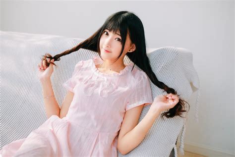 KPL琪琪亲手为粉丝制作饼干 网友直呼 小仙女