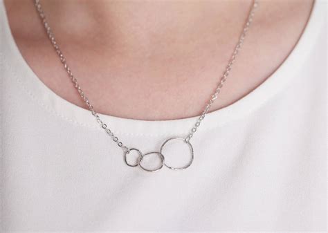 Three Interlocking Circle Necklace Silver Or Yellow Gold Etsy