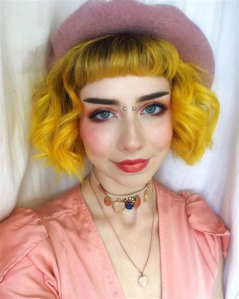 Hot Sexy Nathalie Donutbutts Bikini Pics