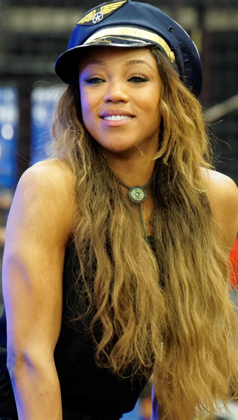 Alicia Fox Scrolller