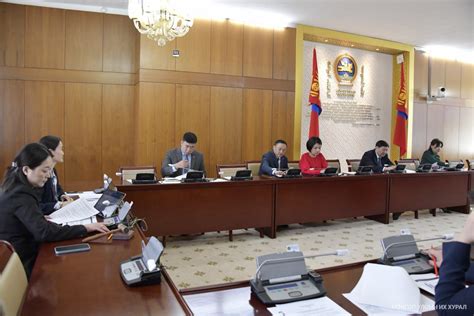 ӨЭМТ ийн эмч ажилтнуудын дундаж цалин ₮2 3 сая буюу салбартаа хамгийн