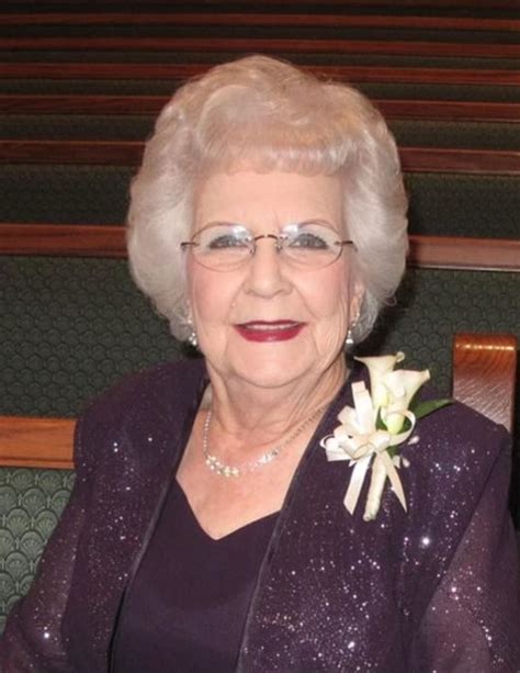 In Memory Of Lora Mae Hamilton Cobb Perry