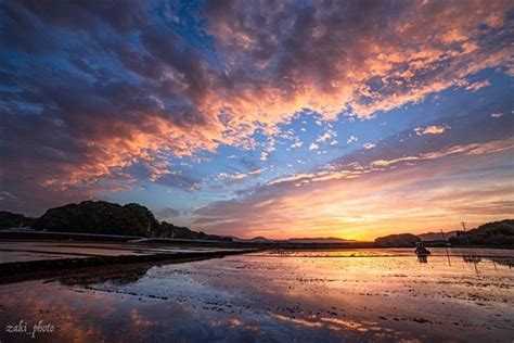 台風が来る前に撮影された幻想的な空の写真に反響「まるで絵のような空」