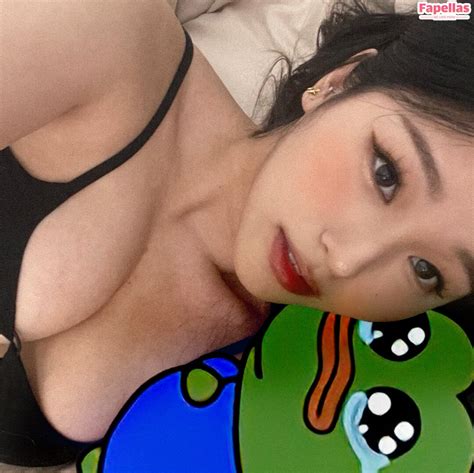 Vyvan Le Aka Vyvanle Aka Vyvan Le Nude Leaks Onlyfans Patreon Fapellas