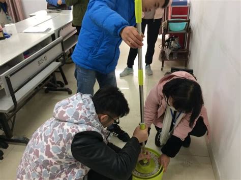 教育科学学院开展微光微爱 学习雷锋洁净行动 贵州师范学院教育科学学院