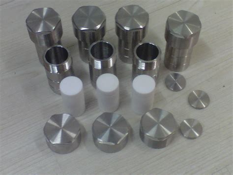 25ml水热合成反应釜 西安麒麟实验仪器有限公司，西安实验仪器公司，实验仪器
