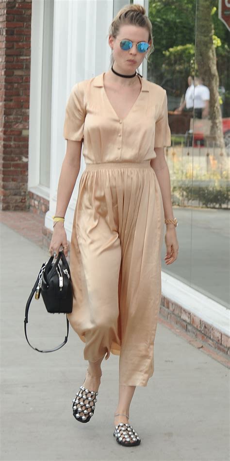 Behati Prinsloo Pregnancy Style Ps Fashion