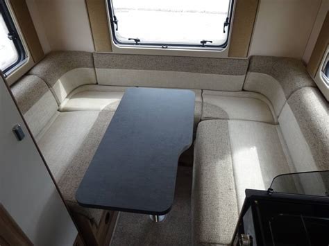 Swift Escape Compact C404