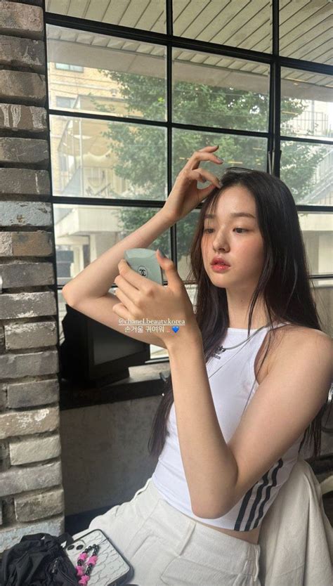 Park Jiwon Di 2024 Orang Cantik Gadis Gadis Cantik Wanita